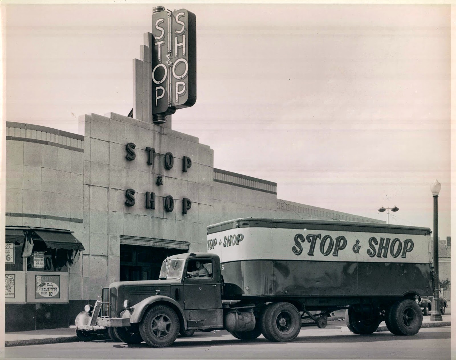 Dollops of Diane: Stop and Shop Celebrates 100 Years (Giveaway!)
