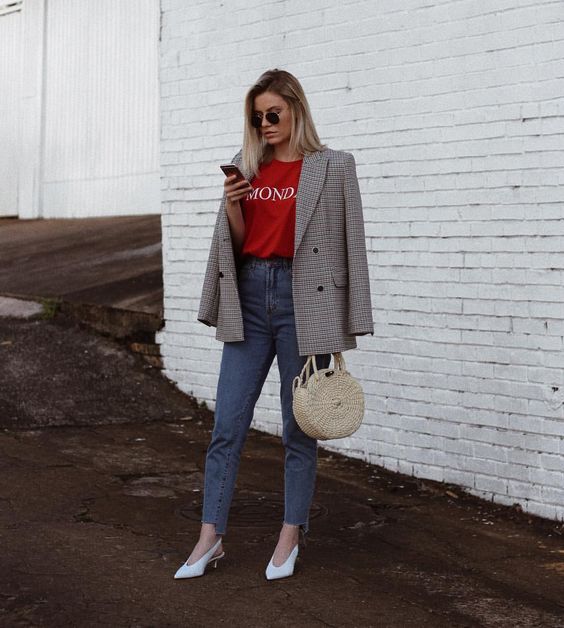 7 eye catching outfits you'll be scared to miss if you want to be the ...