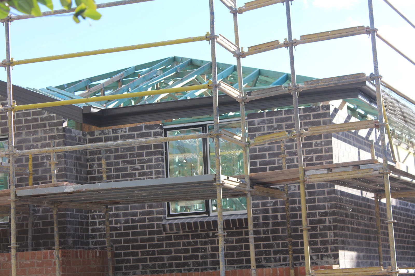 Eden Brae Newport 42+: gutters