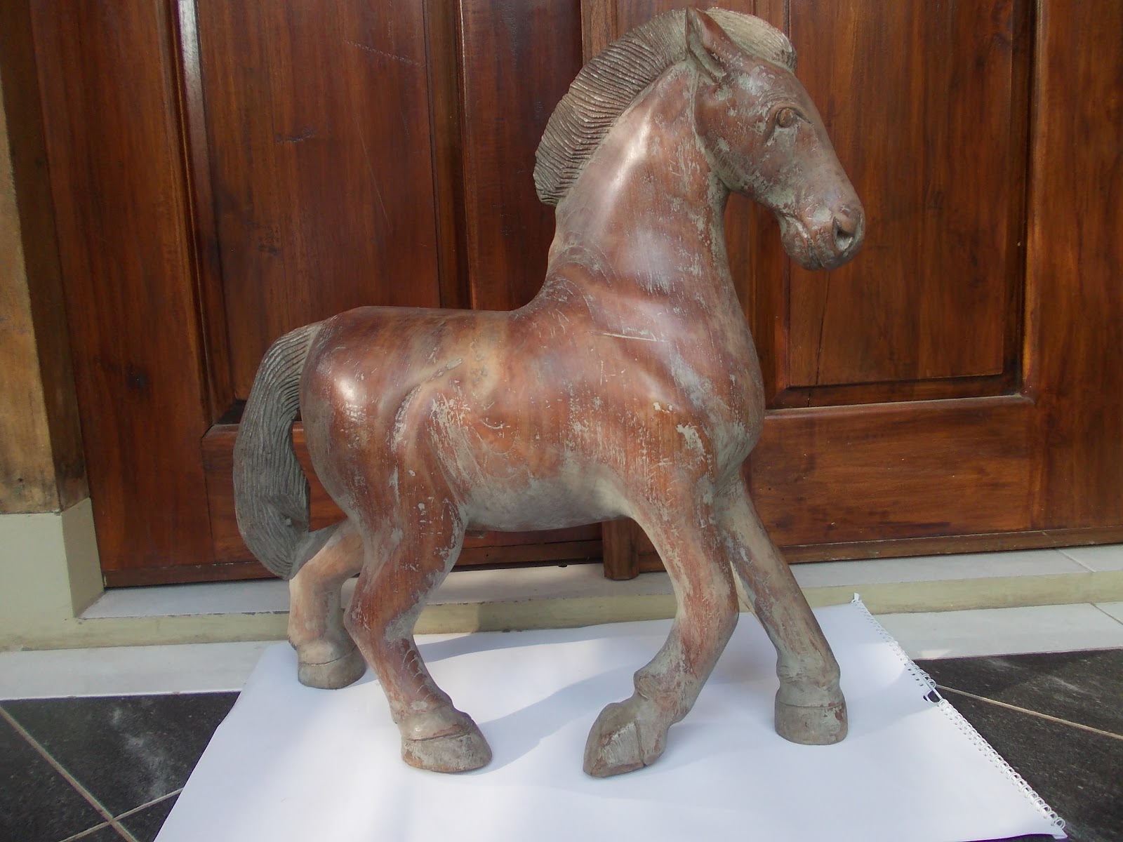 kiniantik: Patung Kuda Kayu Utuh Tua