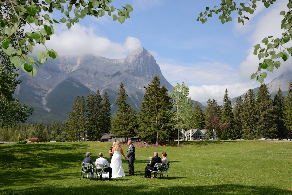 Alpine Peak Photography: Canmore Wedding Photographer - Cathy & Marcel,