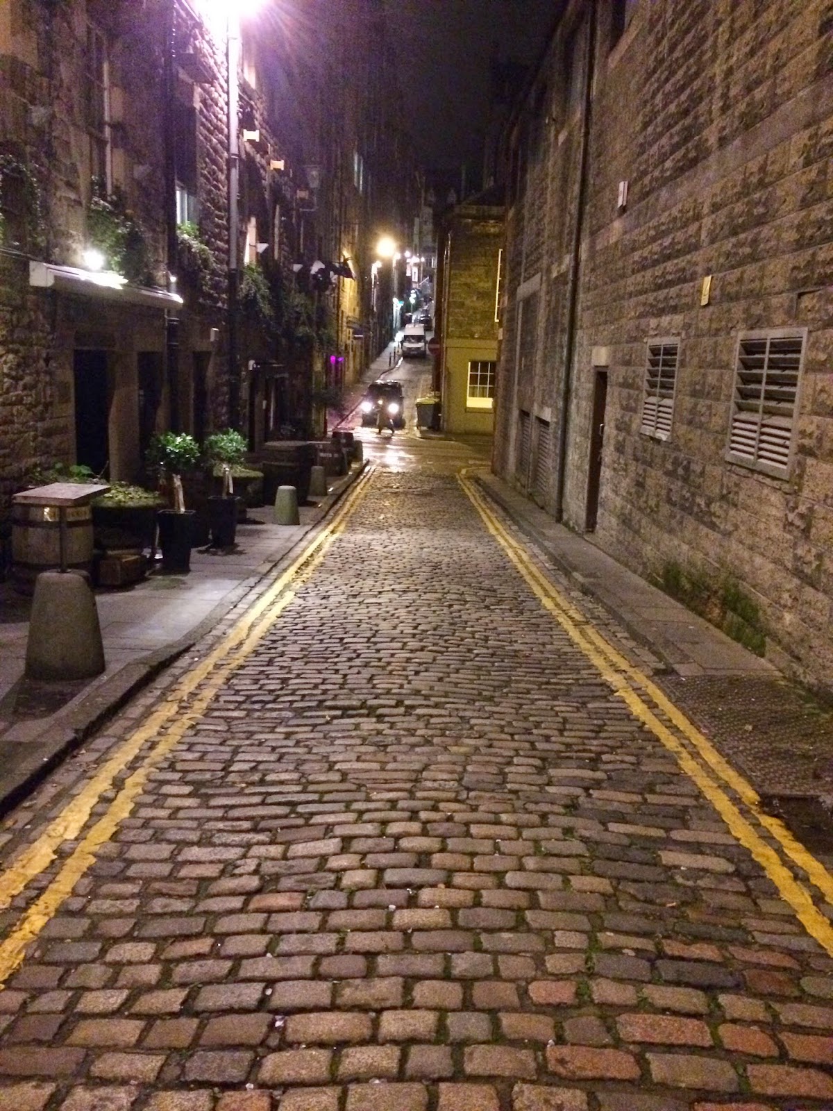 Ghost and Girl: Favourite Haunts :: Edinburgh South Bridge Vaults ...