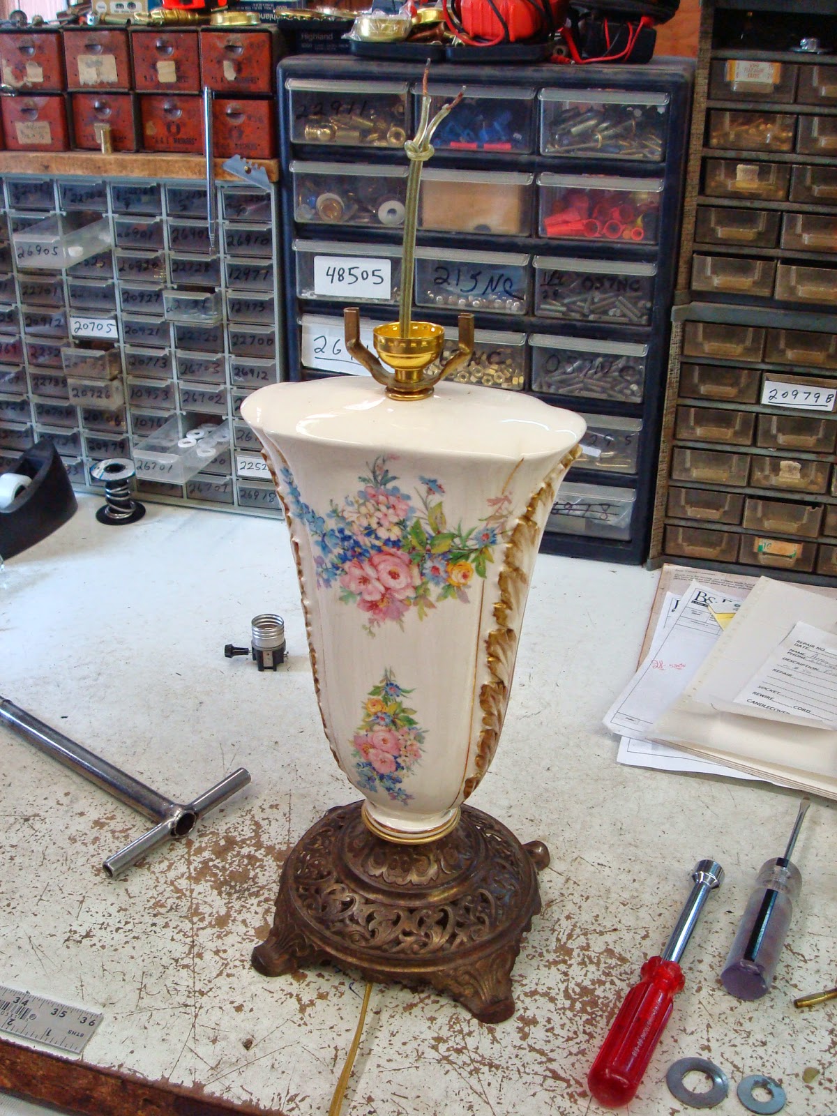 Lamp Parts and Repair | Lamp Doctor: Porcelain Table Lamp with Broken ...