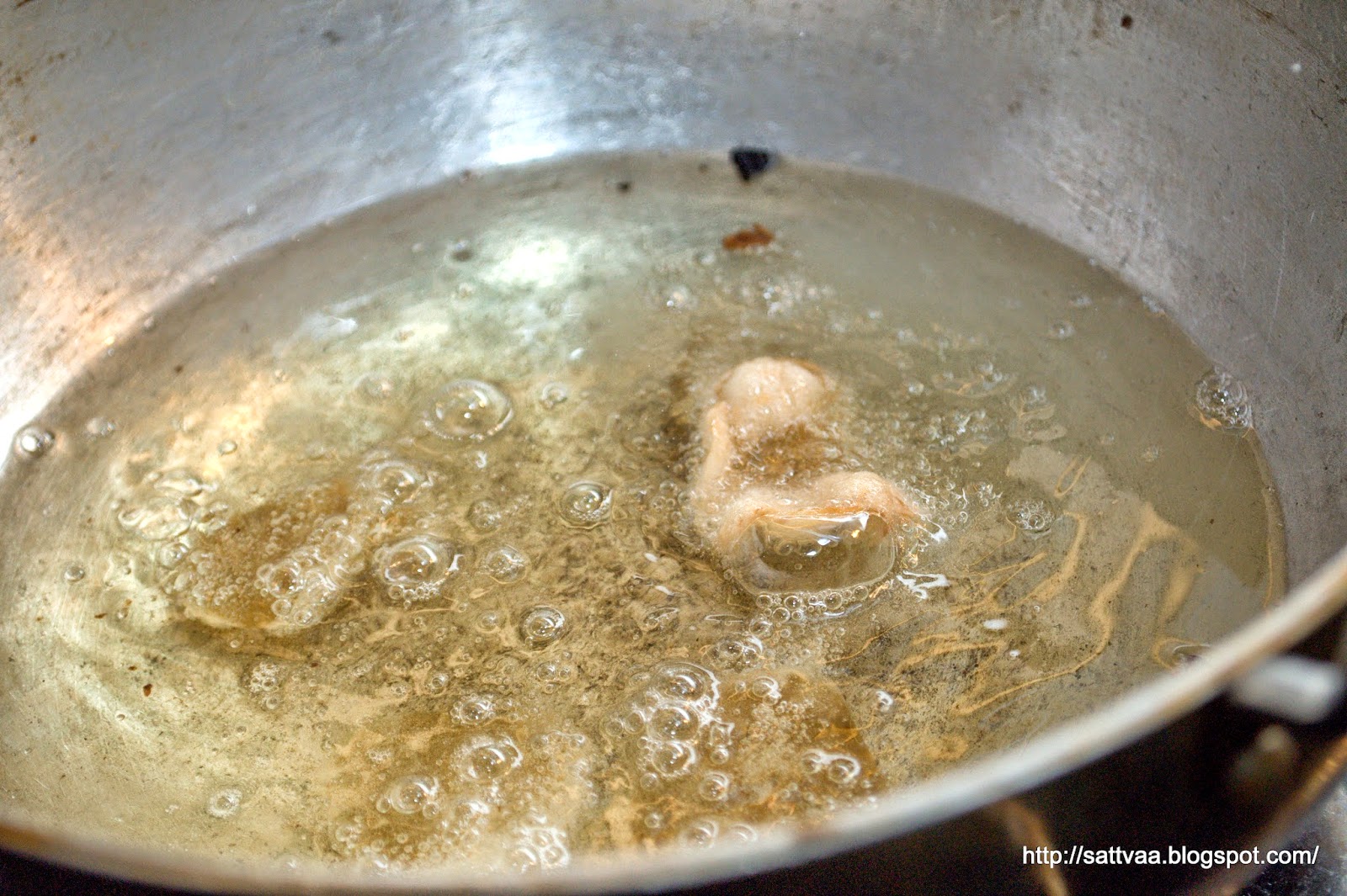 Sattvaa: Akki Sandige (Rice sandige) - home made and a pictorial