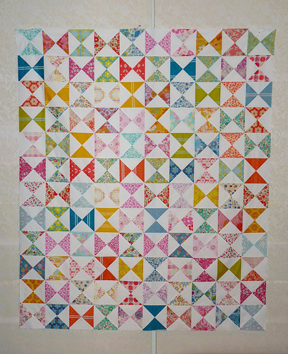 Red Pepper Quilts: Hour Glass Block Tutorial