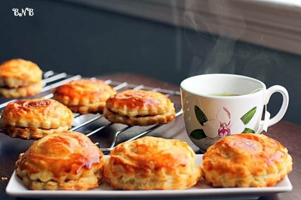 BÁNH PATE CHAUD - PATESO | TASTE AT HOME COOKING