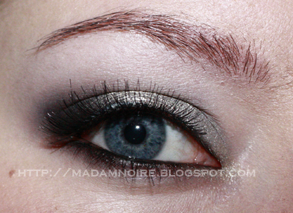 Madam Noire Makeup Studio: Tutorial: Silver smoke