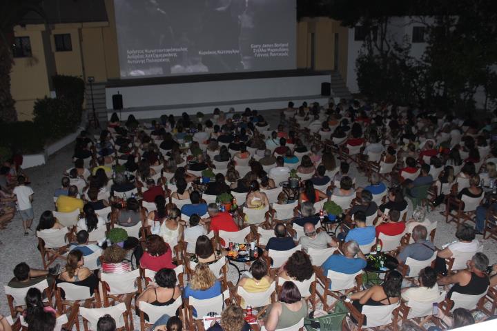Δραπετσίνι ...: Κάποιες φορές, κι έτσι γράφεται ιστορία!