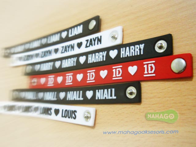 Wristband One Direction 1D name set (kancing) ~ gelang wristband ...