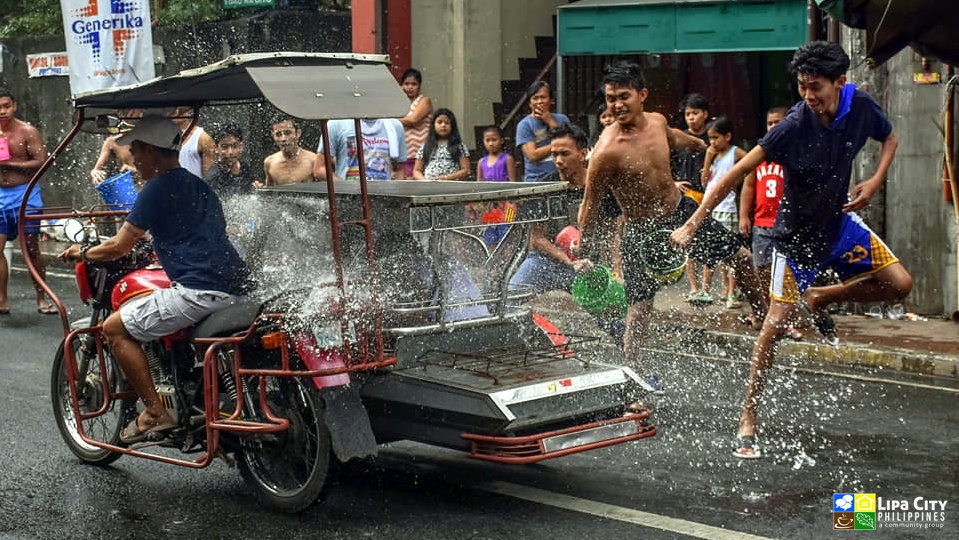 Lipa Status: Buling Buling