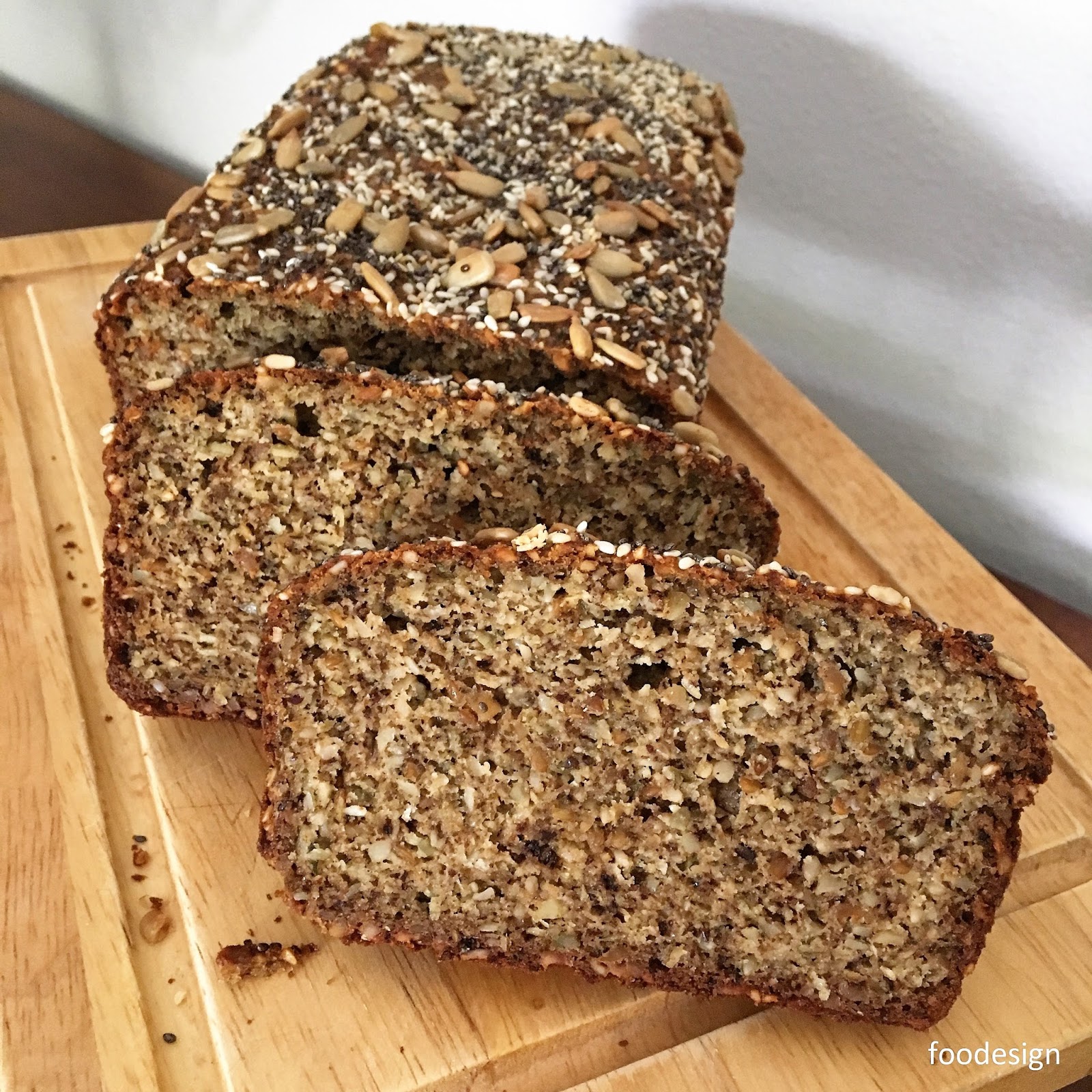 foodesign: nut and seed bread
