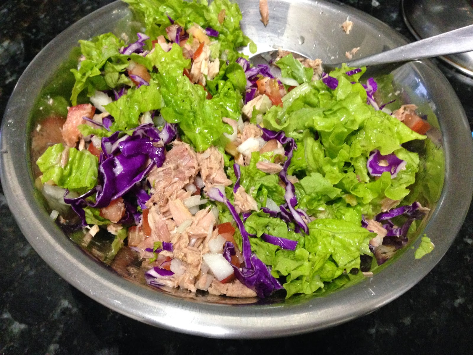 Delícias da Cozinha lá de Casa: Salada Colorida com Atum