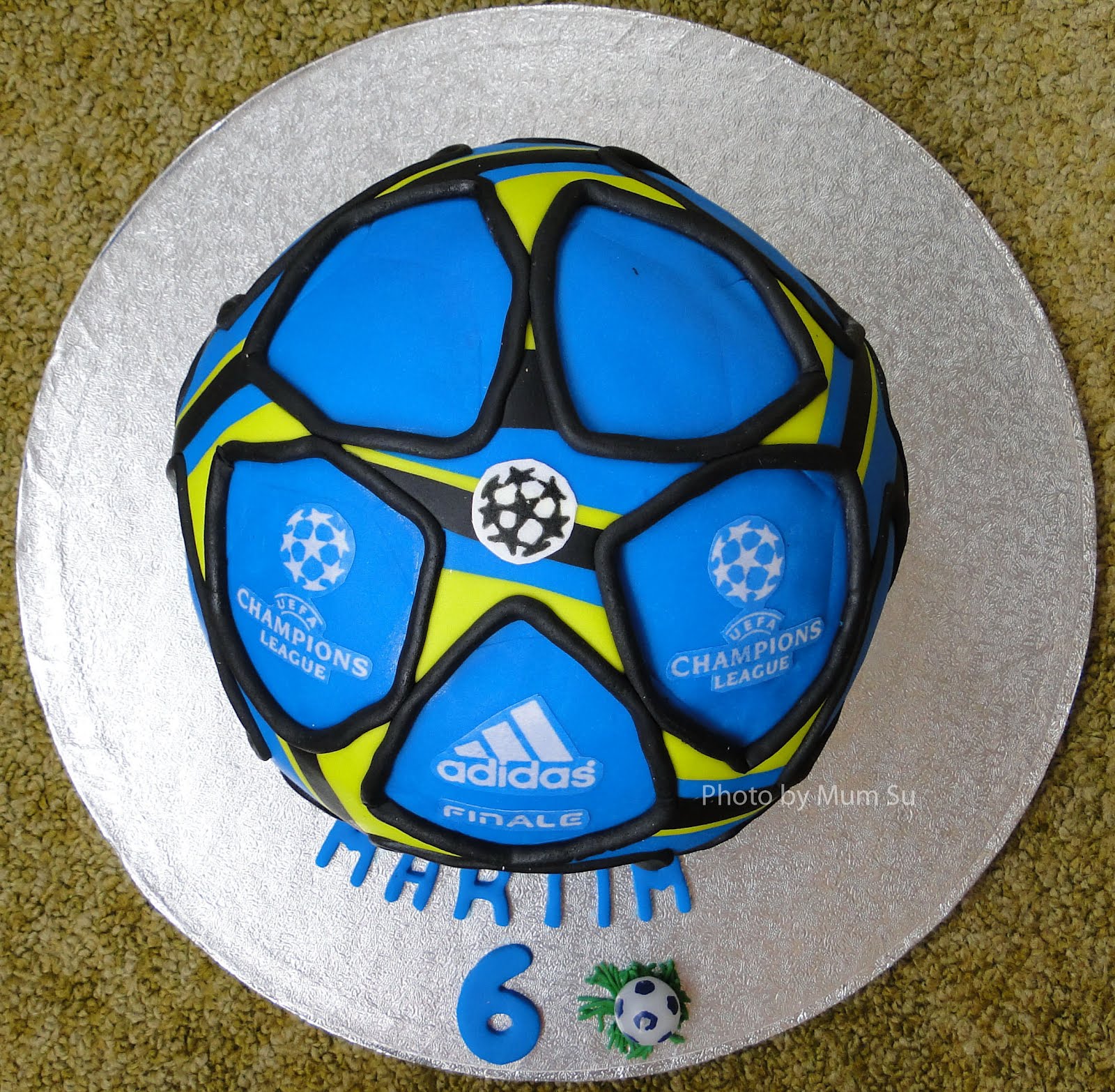 One Cake Out: "Champions League"
