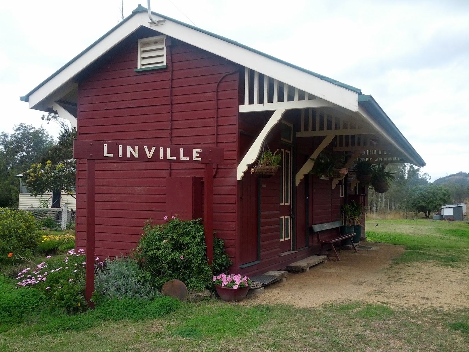 The Travelling Lindfields: Cycling the Brisbane Valley Rail Trail ...