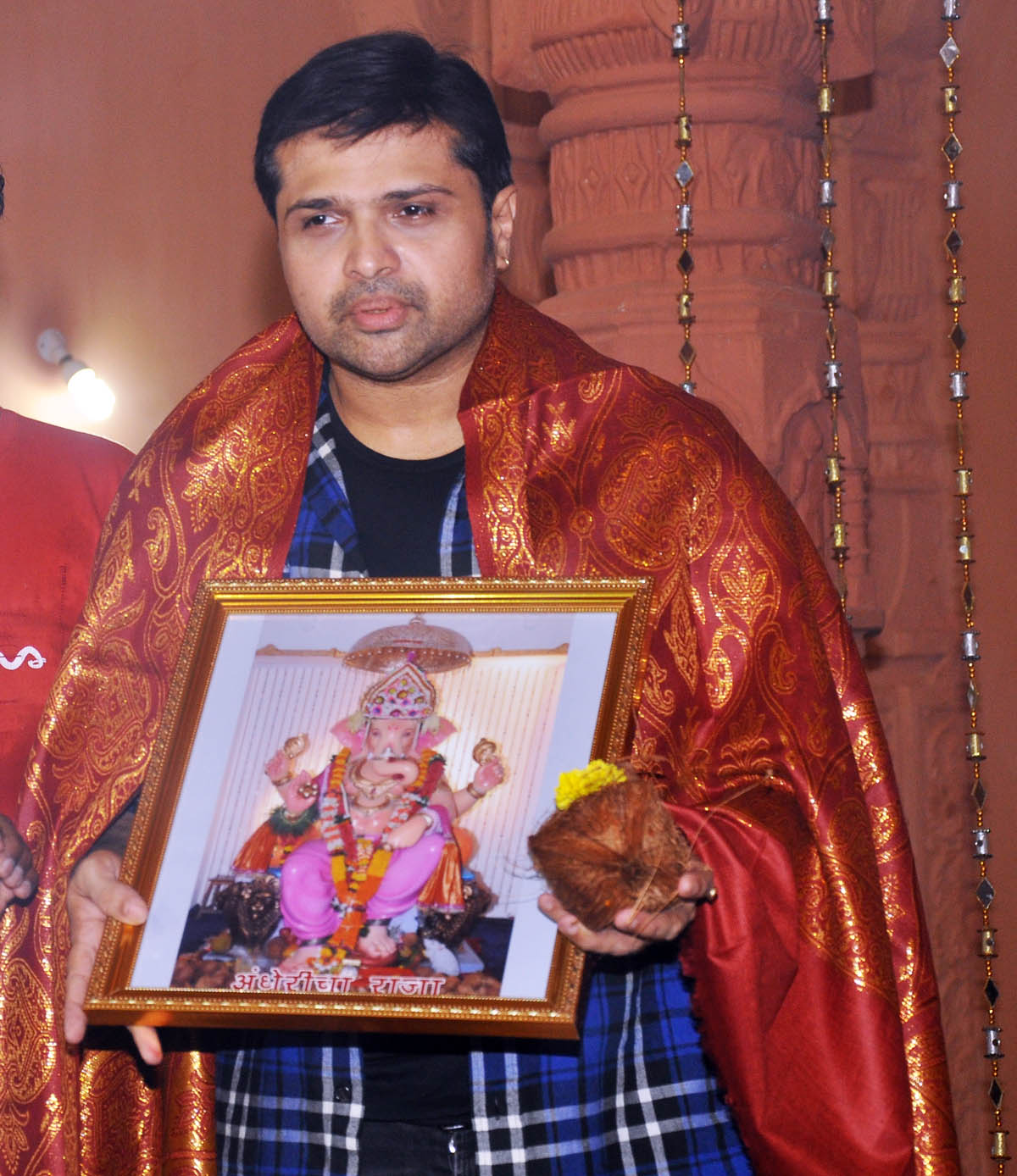Himesh Reshammiya visited Andheri Cha Raja and revealed first look of ...