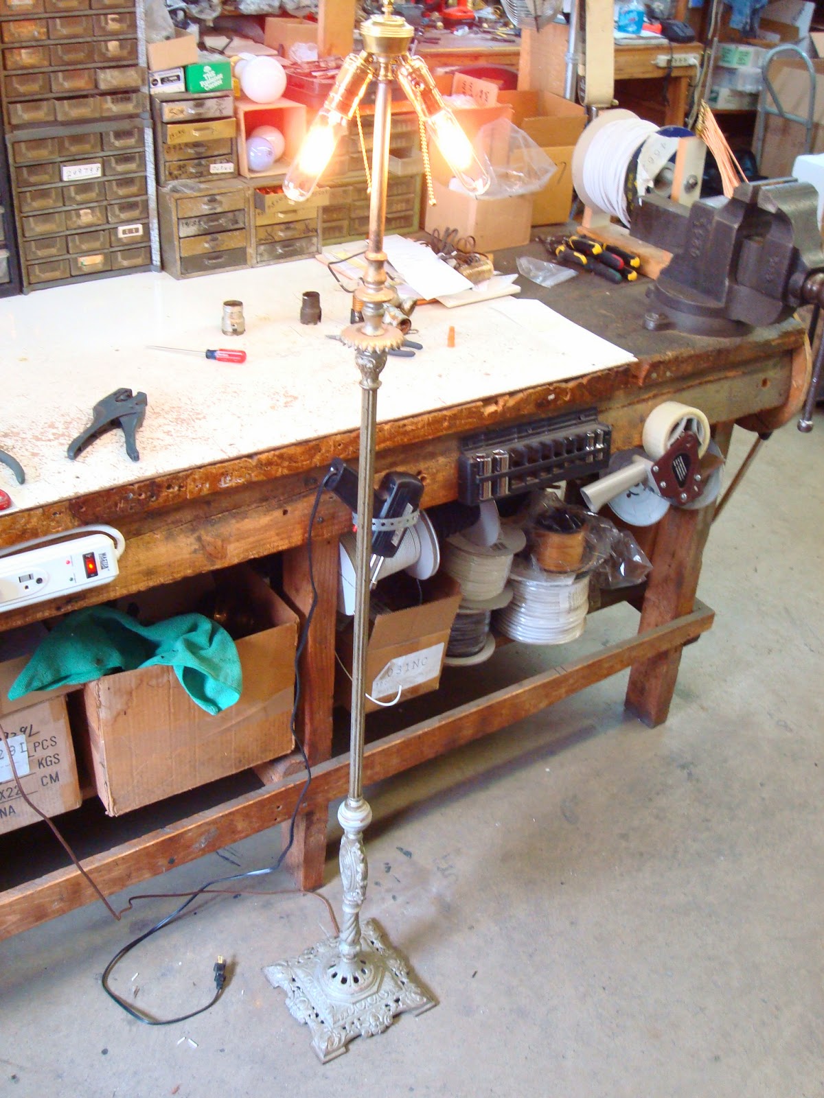 Lamp Parts and Repair | Lamp Doctor: Floor Lamp with Busted Socket ...