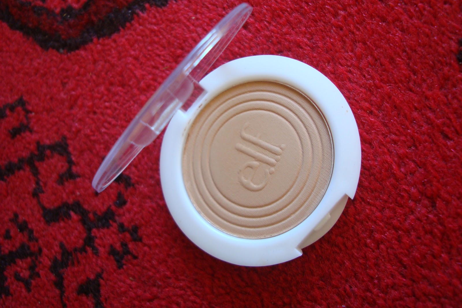 Review-ELF Clarifying Pressed Powder / NAYAB LOVES