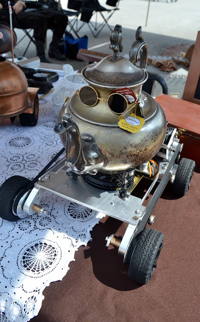 Over the Crescent Moon: Featured Splendid Teapot Racer: Earl Grey 2nd