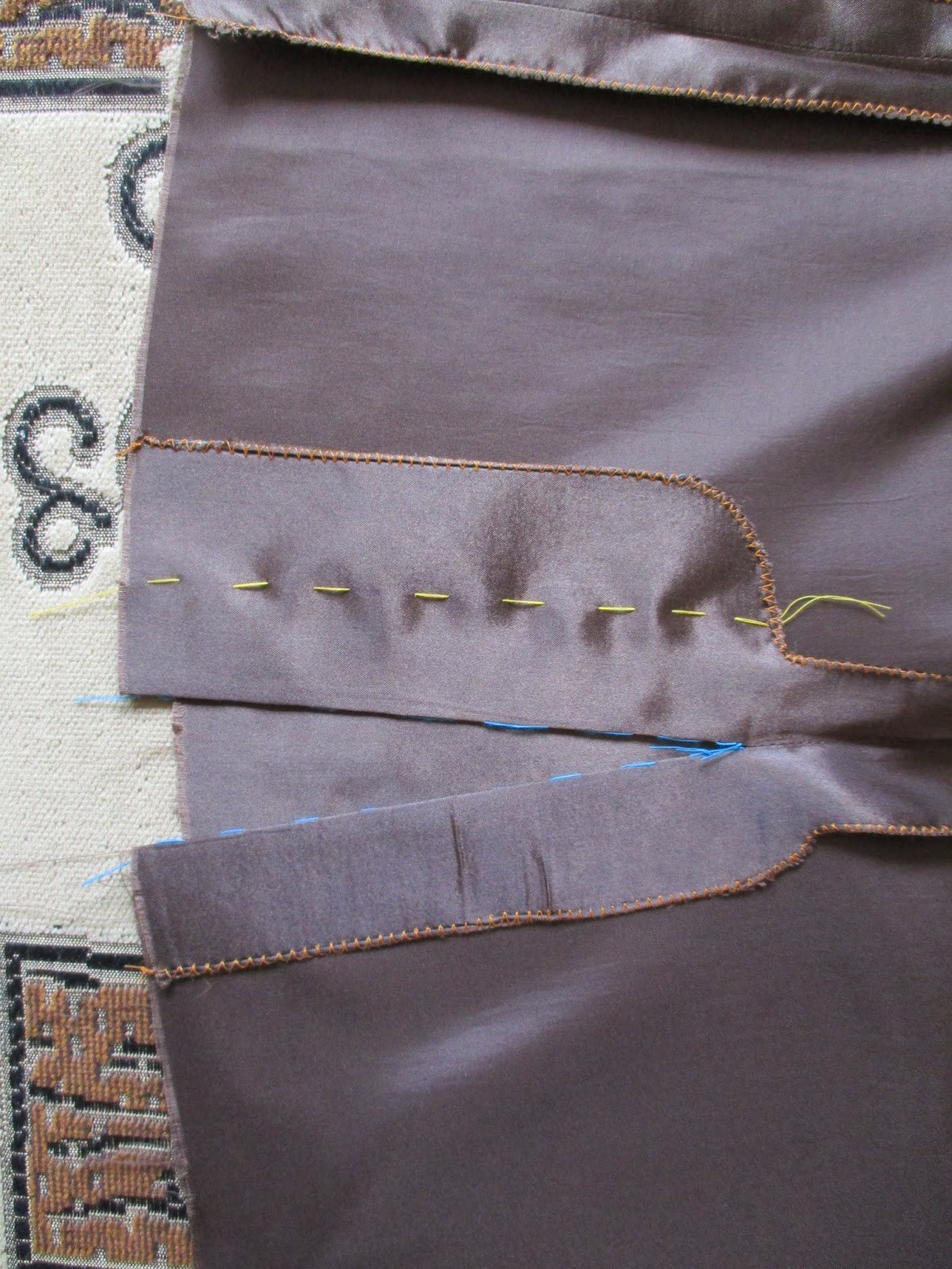 Rasa's advices how best to sew: Sew pencil skirt with lining. Step 10 ...