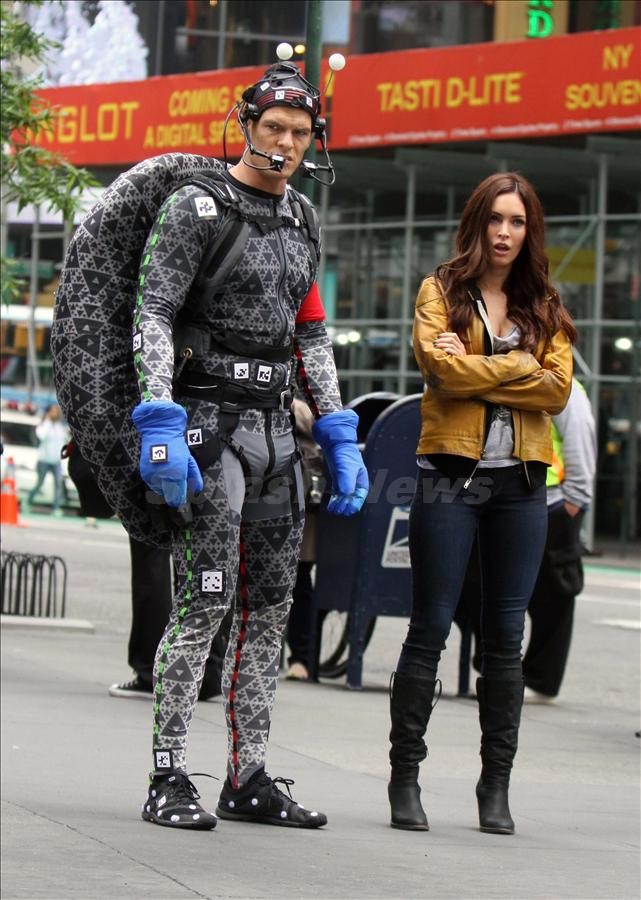 LAS CRÓNICAS DE AXA: Raphael y April O´Neil en en el rodaje de Teenage ...