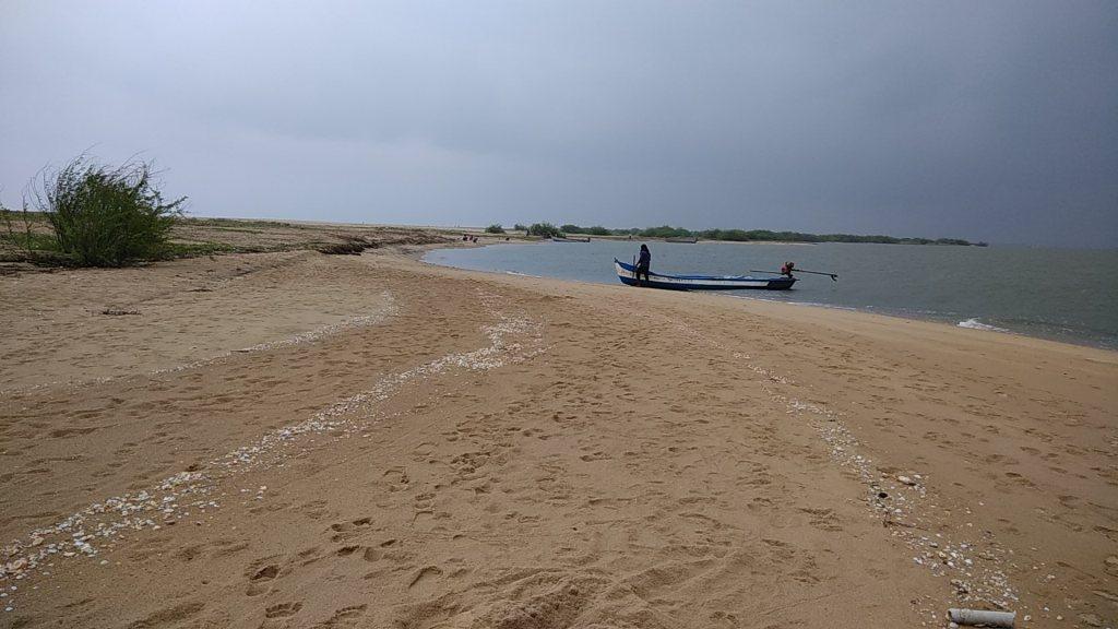 Tamilnadu Tourism: Karimanal Beach, Pulicat, Thiruvallur