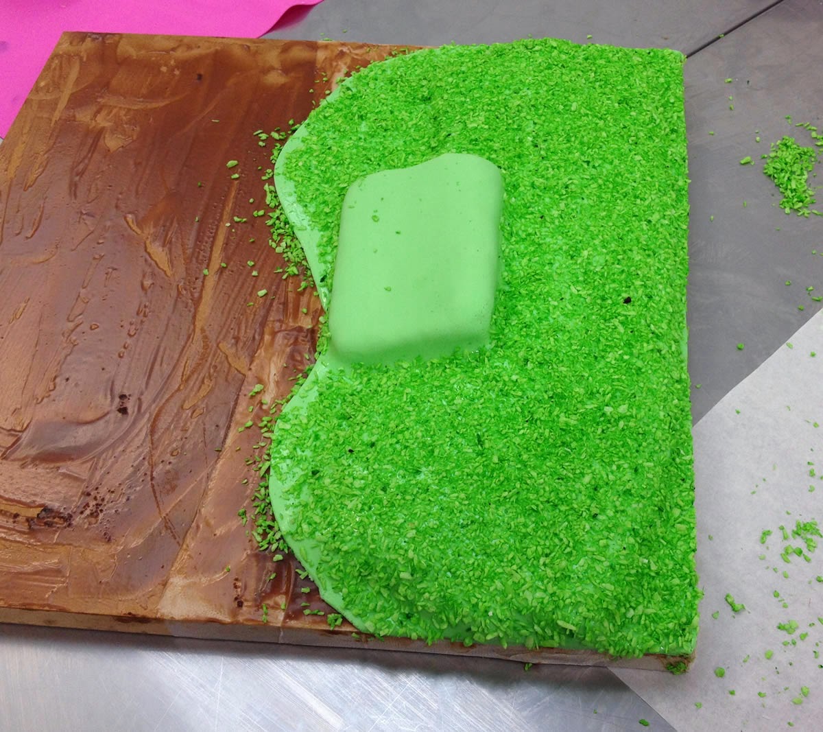 SiliconeMoulds.com Blog: Land Rover Defender Novelty Cake - Caking With ...