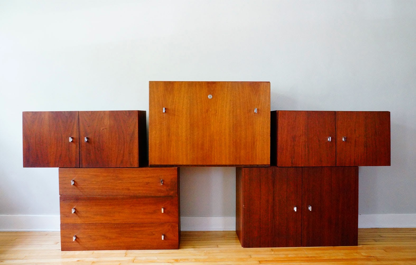 str8mcm: Walnut Wall Unit
