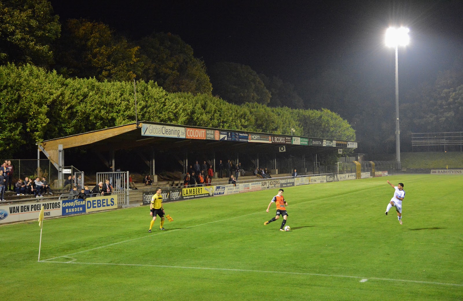 Extreme Football Tourism: BELGIUM: KMSK Deinze