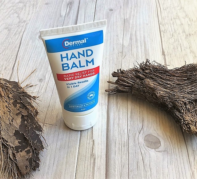 little white truths: Dermal Therapy Hand Balm - review