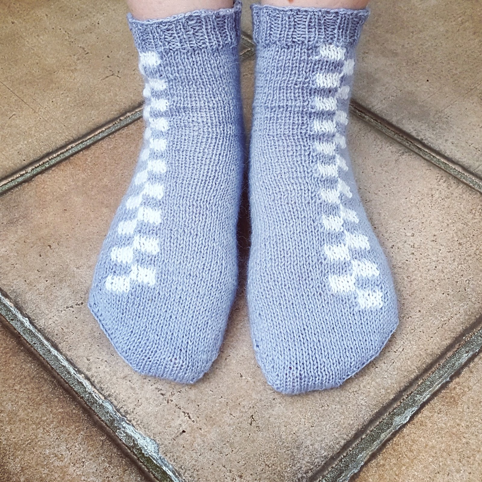 Knitting and so on: Battenberg Socks with Ergonomically Shaped Toes