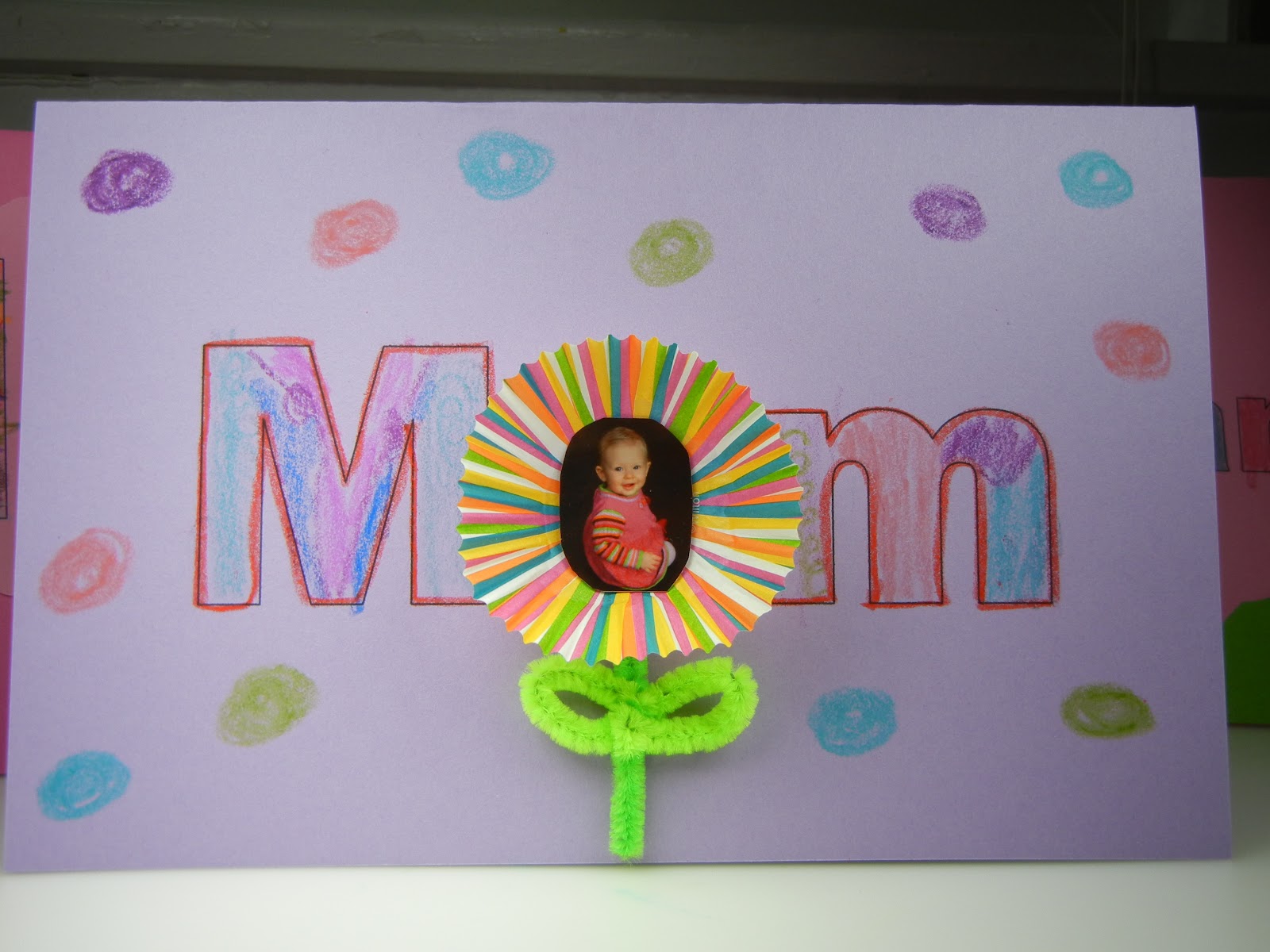 Colored Paper Skies: Mother's Day Card for kids to give!