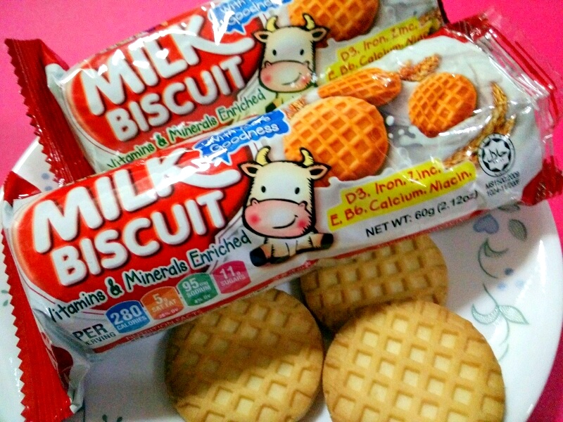 www.mieranadhirah.com: Yummy Bika Milk Biscuits...
