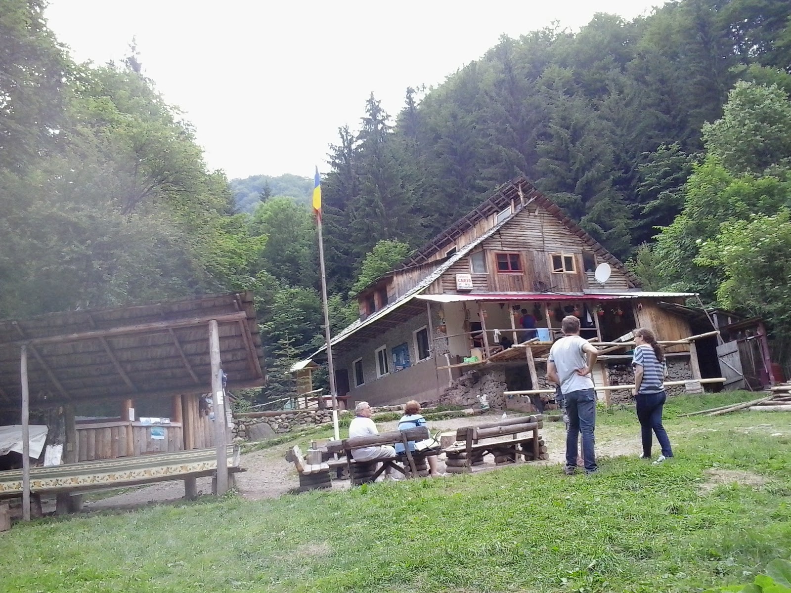 MUNTELE PRIN OCHII UNUI COPIL: Cheile Cheii - Cabana Cheia - Buila ...