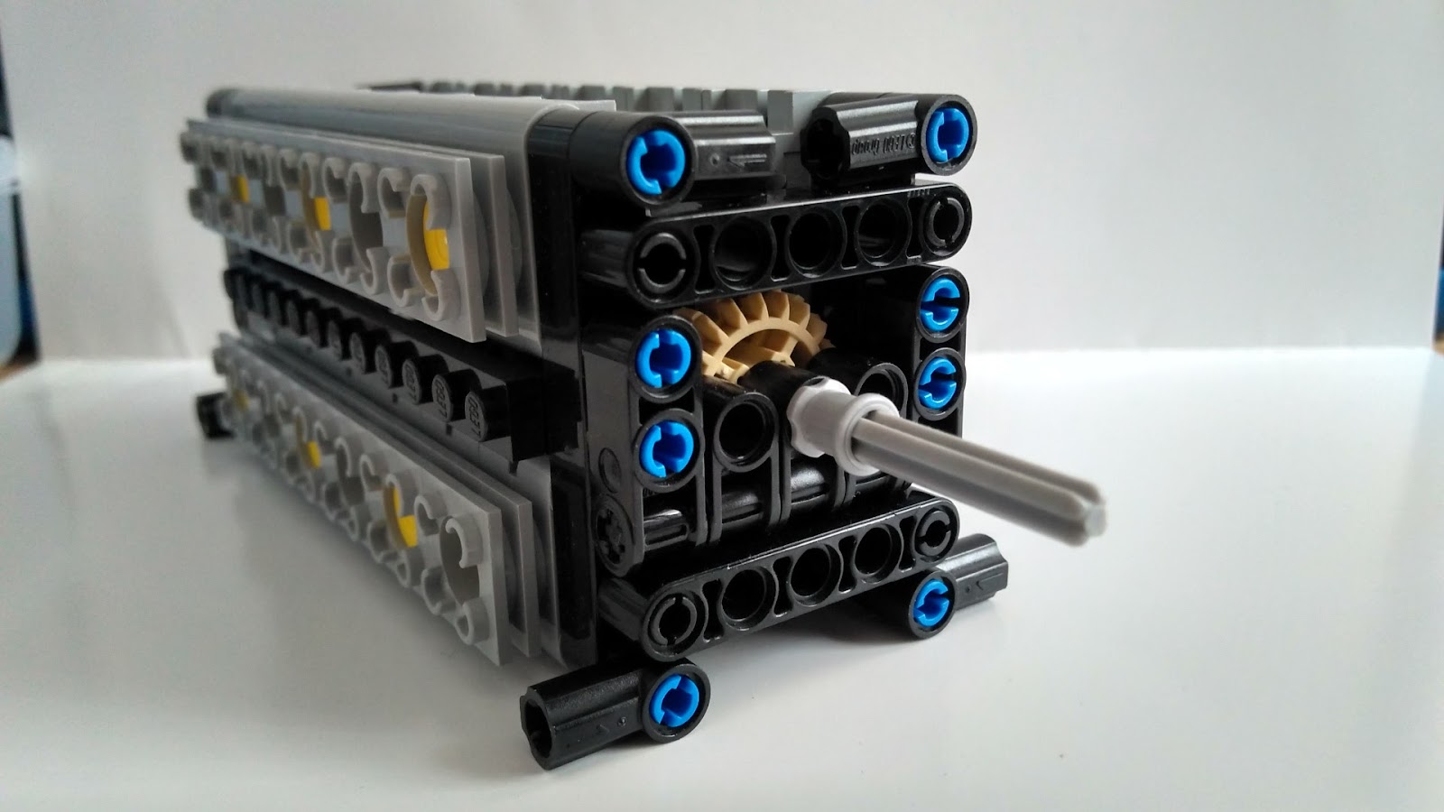 apemax's Lego MOCs: MOC: Technic H-24 Engine.