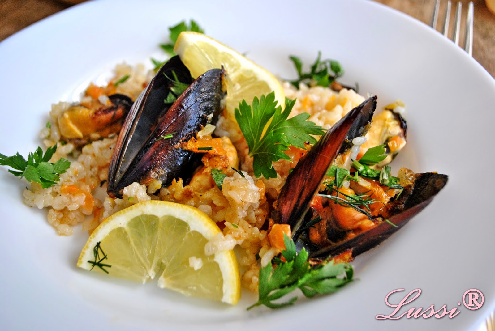 Lussi`s World of Artcraft: Миди с ориз на фурна / Mussels With Rice Recipe
