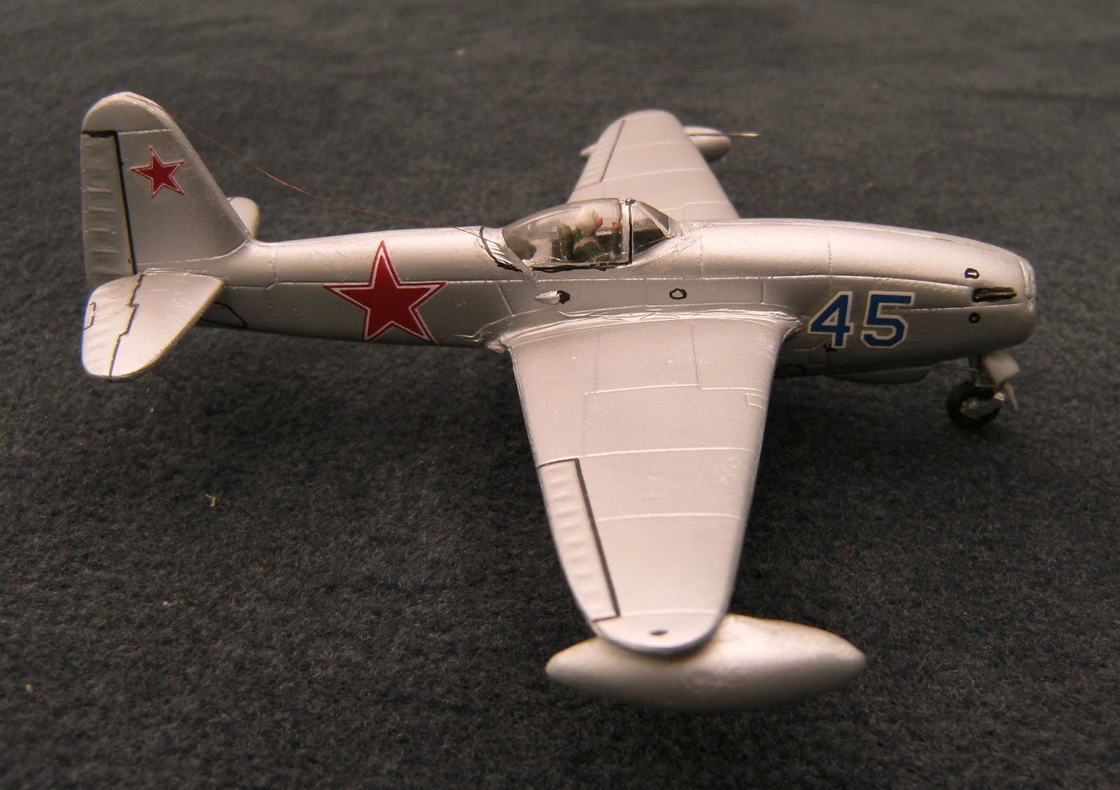 Happyscale-Modellbau: Yakovlev Yak-17 Feather - BR Vacu 1/72