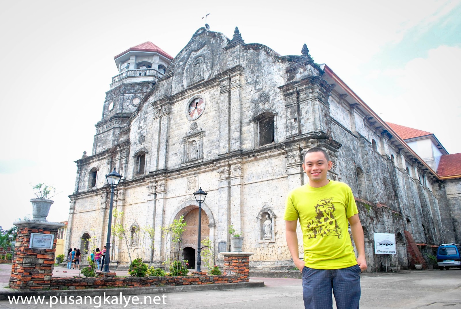 cOyxXx: A Sanctuary of a Humongous Bell in Asia: Sta. Monica Church