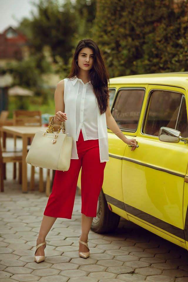 niti shah nepali model