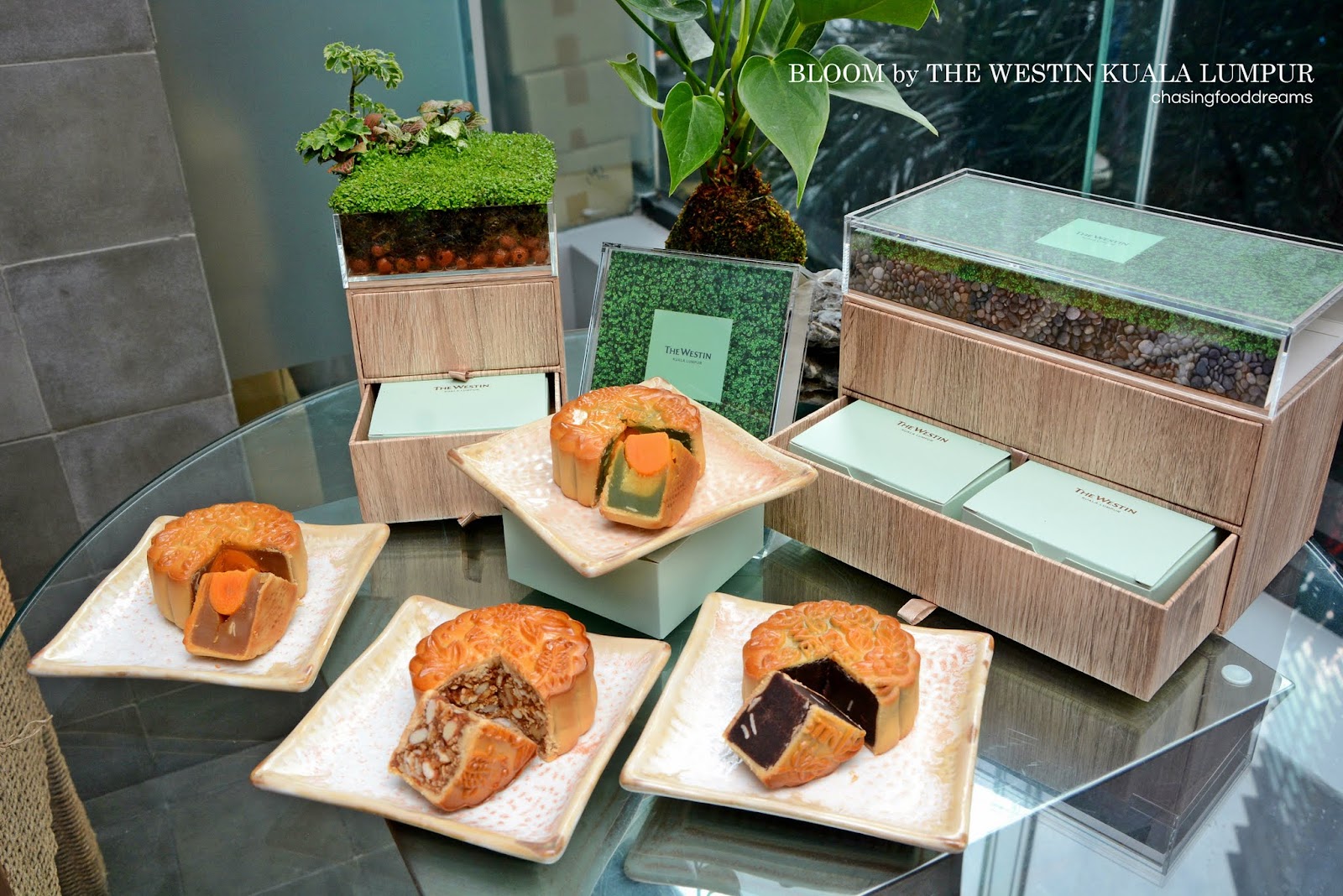 CHASING FOOD DREAMS: BLOOM Mooncakes by The Westin Kuala Lumpur
