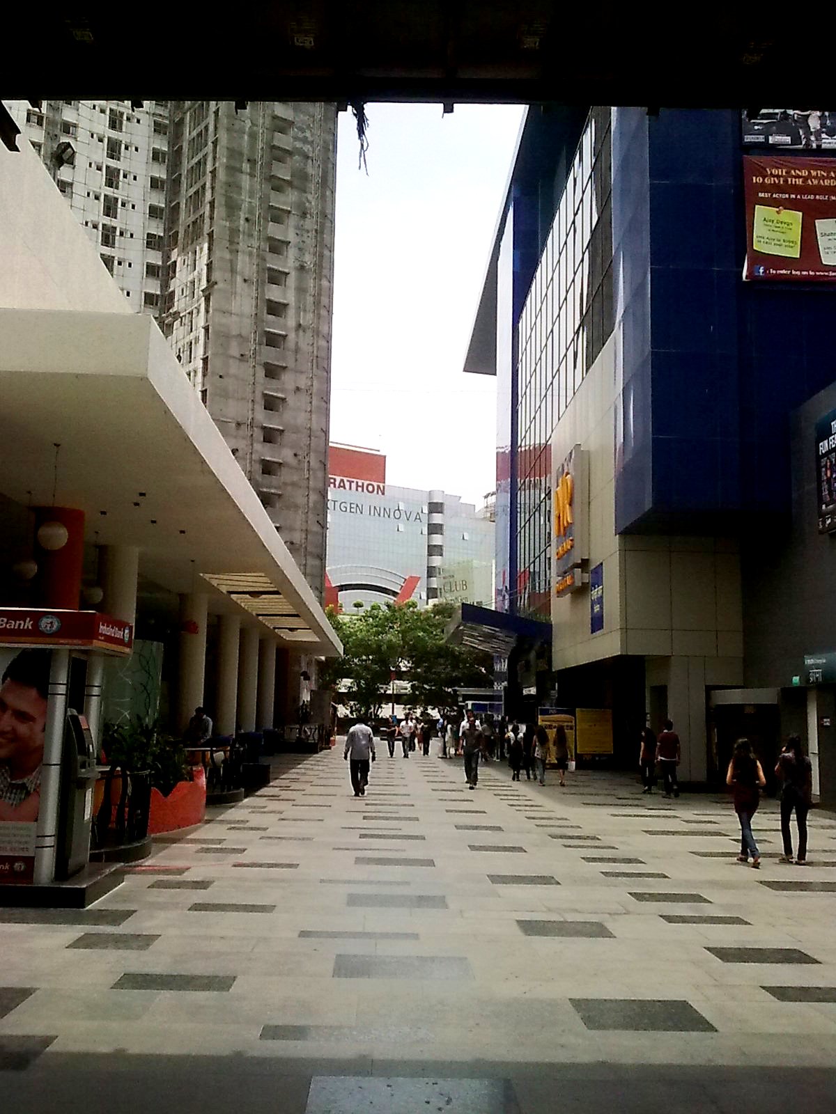 ANARCHYTECT: walk through phoenix mall and babulnath temple (buildings still evolving)