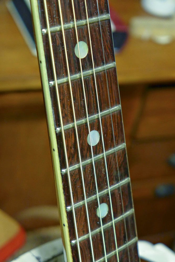 1940s Regal-made Silvertone Crest 000-size Flattop Guitar