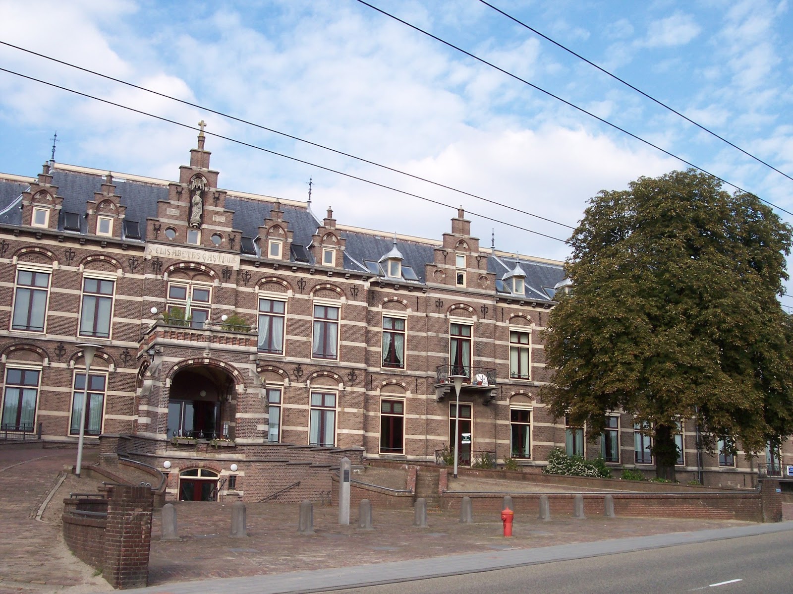 WW2 - The Second World War: St Elisabeth's Hospital, Arnhem