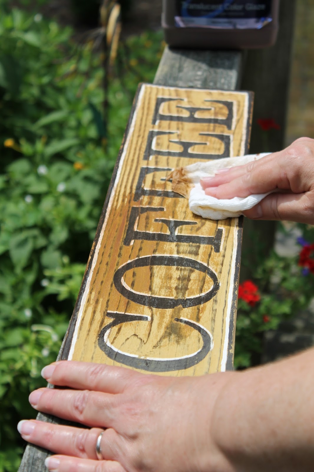 Thinking About Home: How to Make a New "Old" Sign