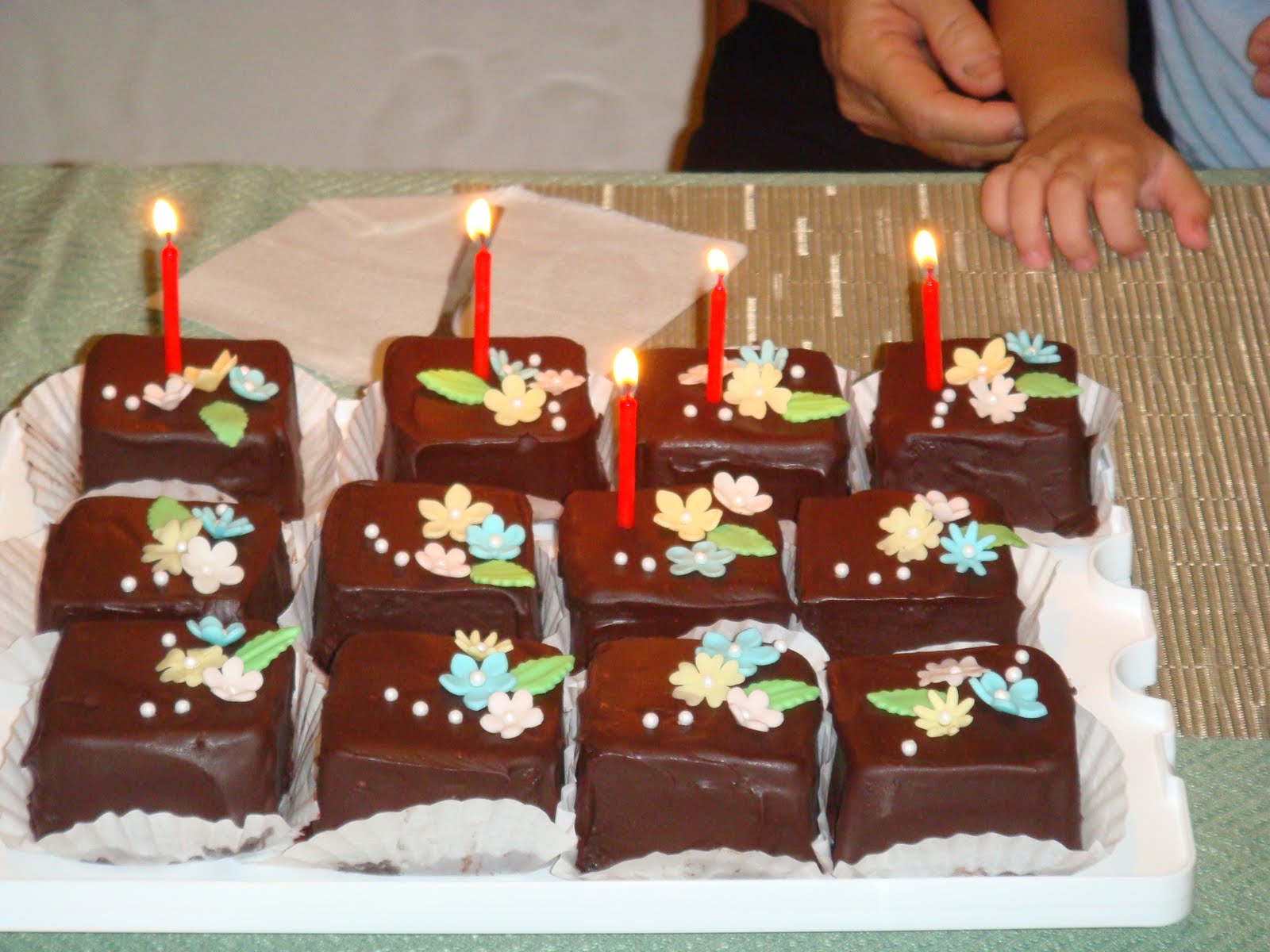 Our Decorated Cakes and Cupcakes: Small Cakes