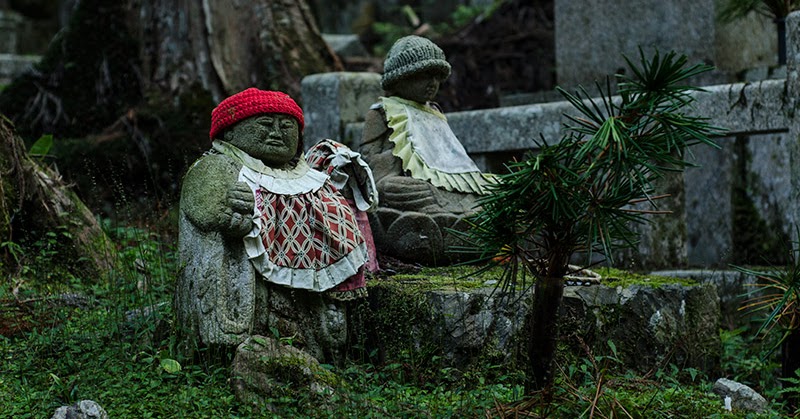 Tales of the Grotesque and Dungeonesque: Ghosts on the Shore, Reading ...