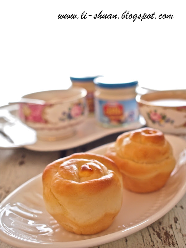 Helena's Kitchen: 玫瑰面包 （Rose Bread）