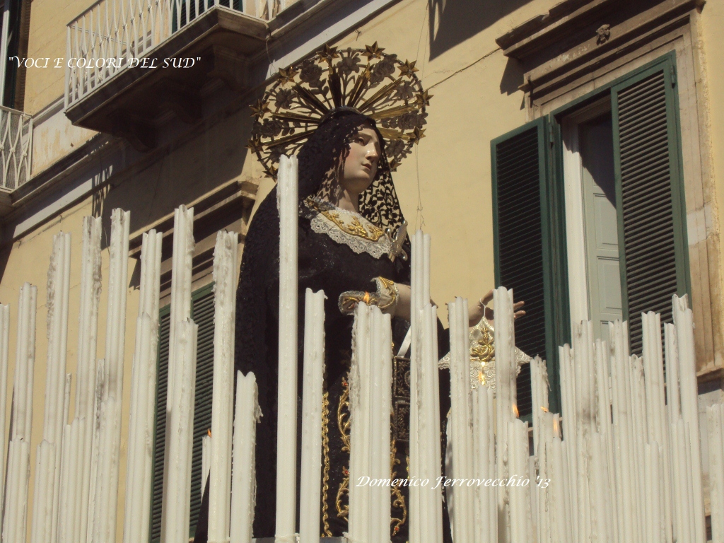 Voci e colori del Sud: La processione della Desolata a Bitonto