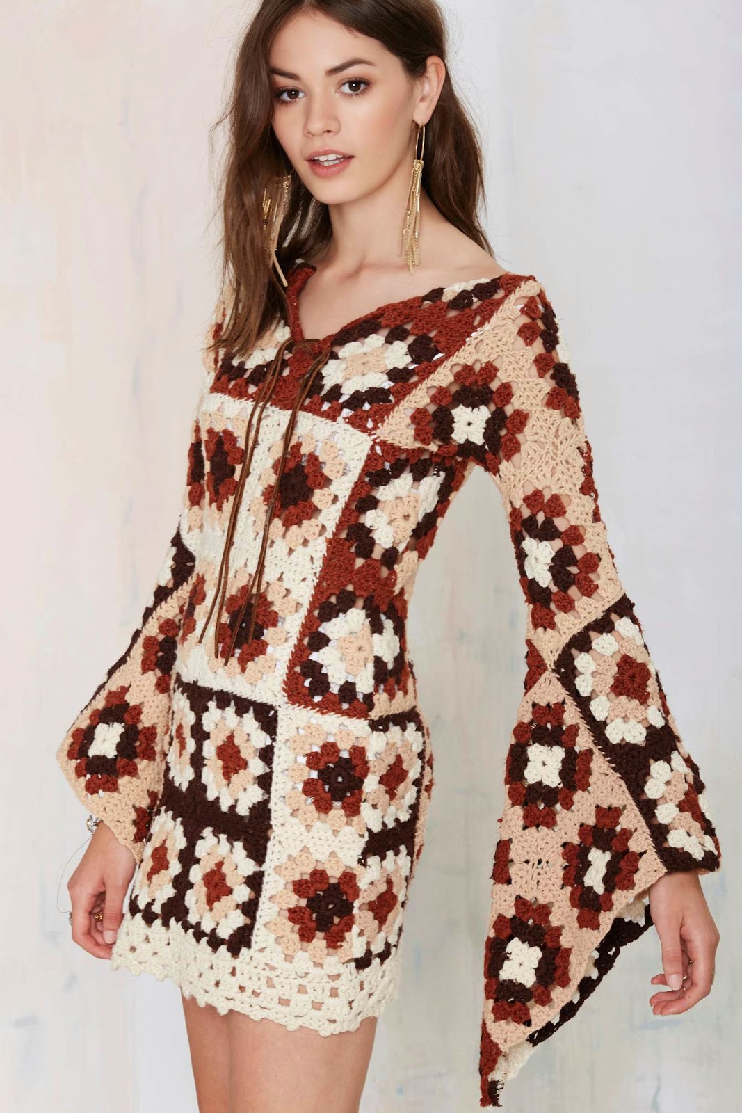 crochelinhasagulhas: Vestido em crochê com square