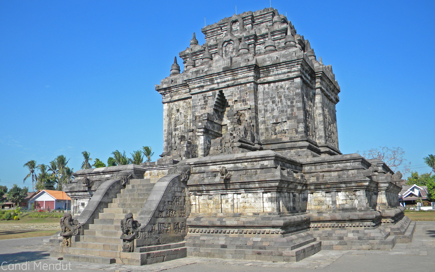 discoverz: Mendut Temple The reflect glory and sacred Java