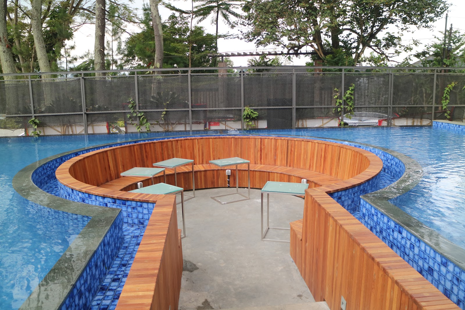 CAFÉ BARU DI BANDUNG: KALPA TREE RESTO CIUMBULEUIT